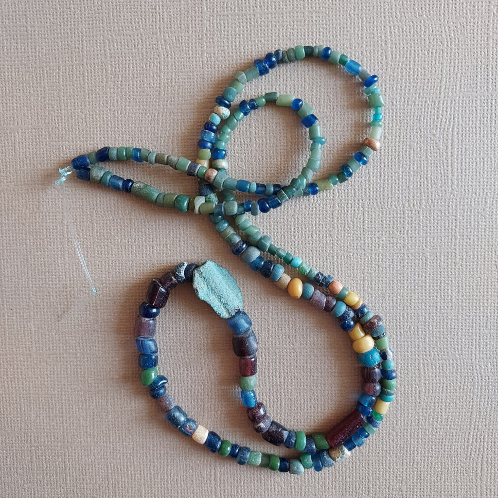 D104 Ancient Djenne Beads - KAZAART